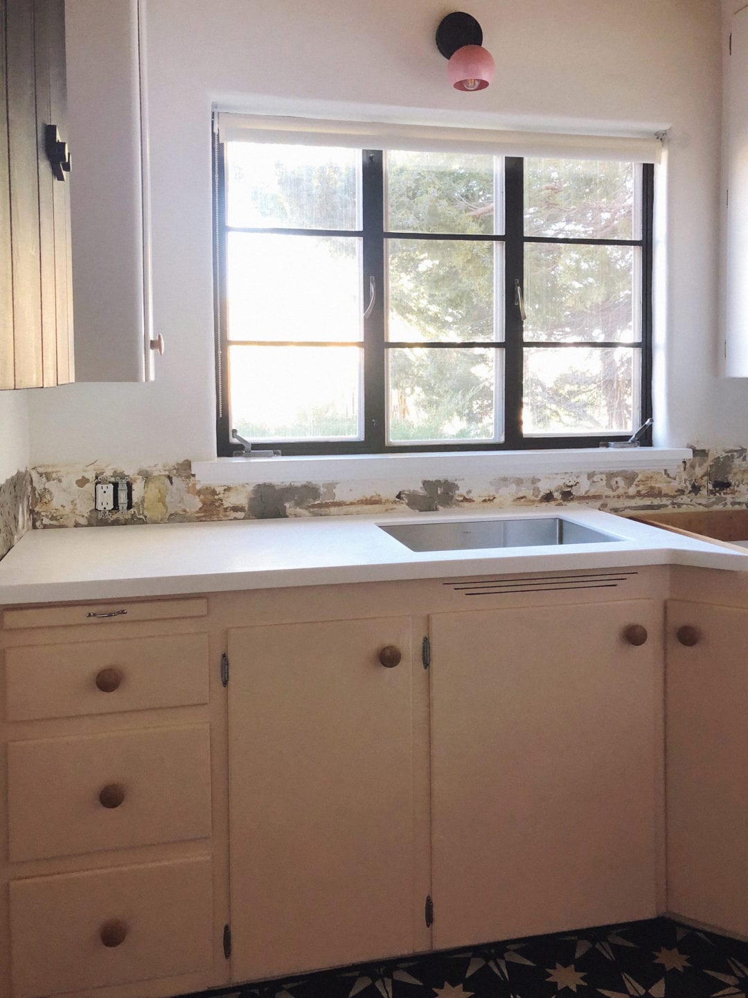 It's time for the kitchen to get some countertops! | Door Sixteen